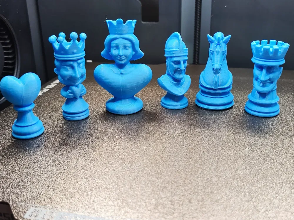 Heart Chess by Creatività in 3D MakerWorld: Download Free 3D Models