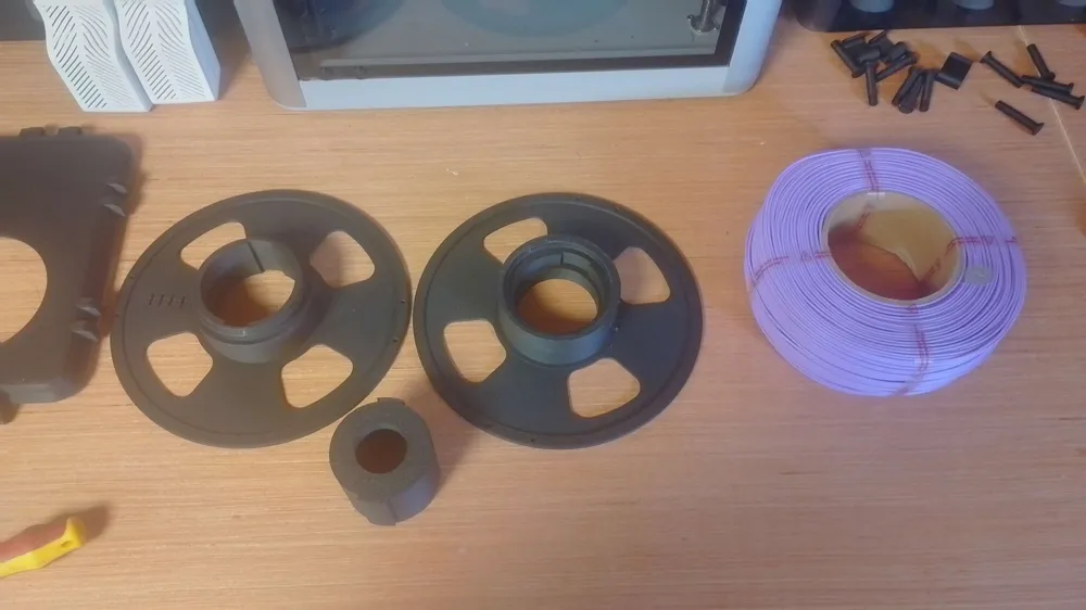 Heavy-Duty Print Spool (Threaded + Locking Pin) by PrivateMiku ...