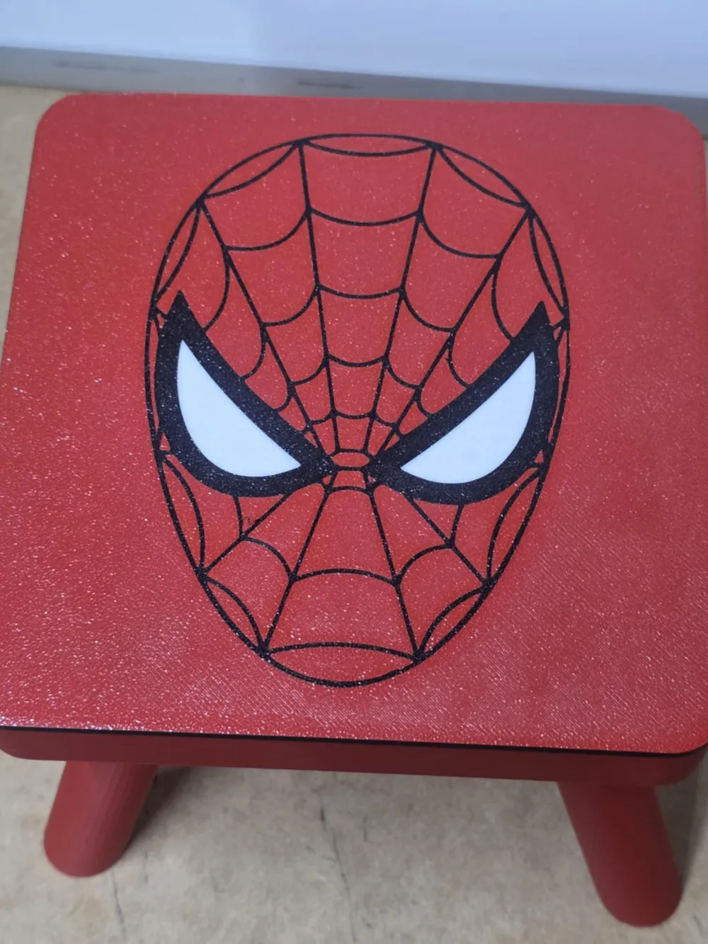Spiderman-Hocker für Kinder – Kostenloses 3D-Druckmodell – MakerWorld