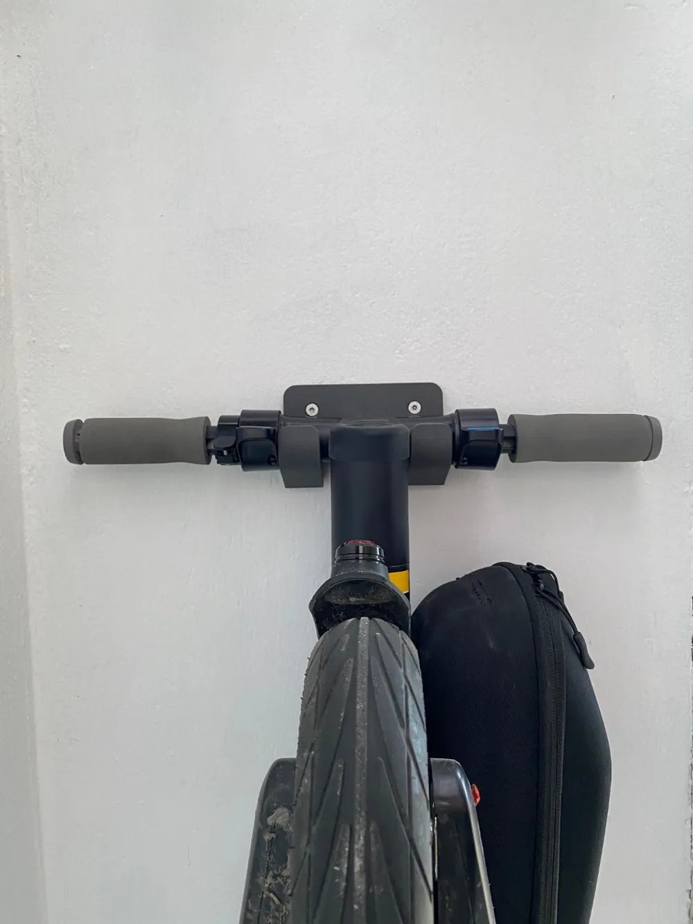 Ninebot eScooter Wallmount by hall_studio - MakerWorld