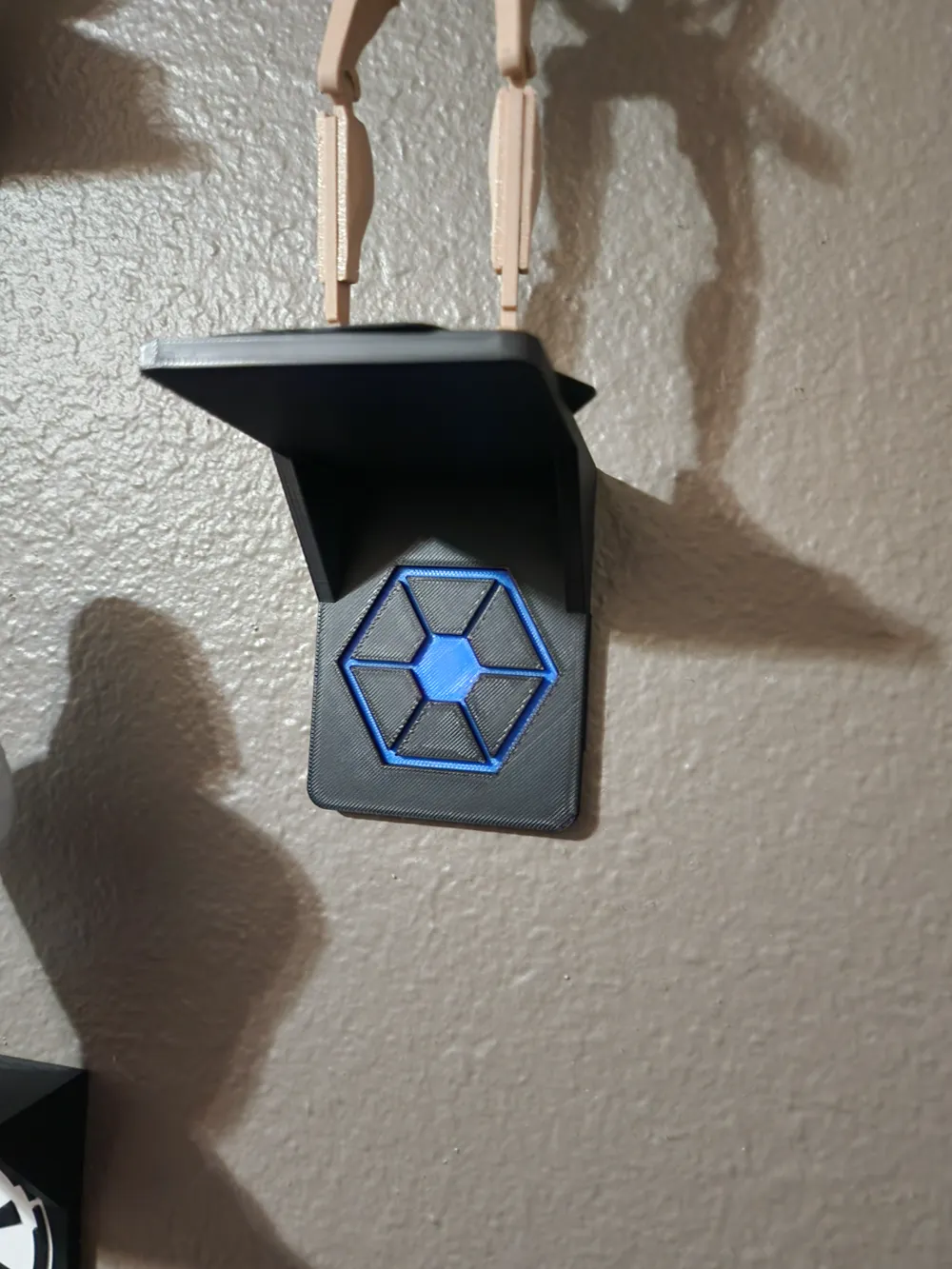 Star Wars (CIS or Separatists) Bust mount - Free 3D Print Model ...