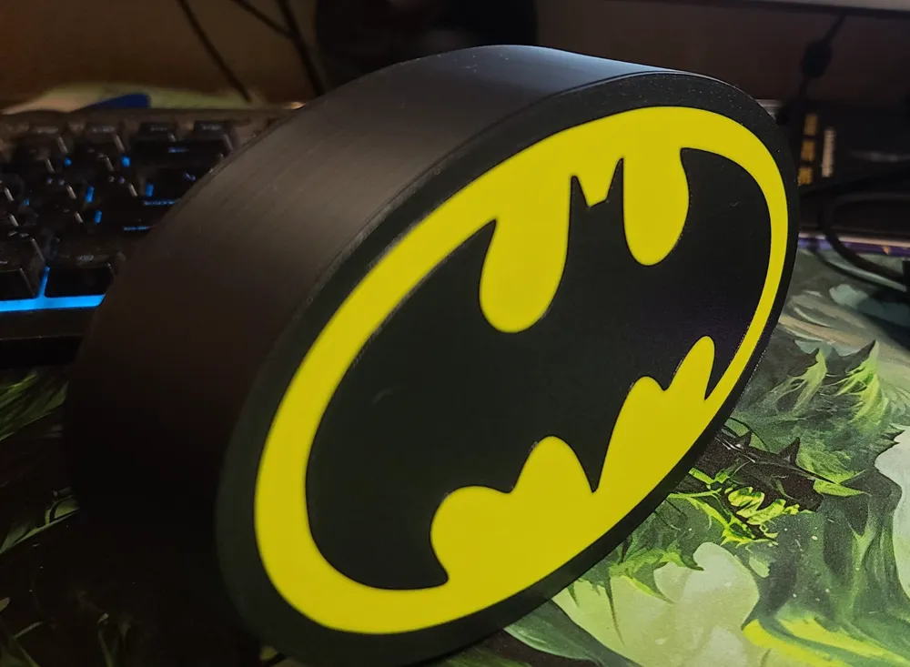 Batman Logo Light Box 2 Colors by Griffhawk - MakerWorld