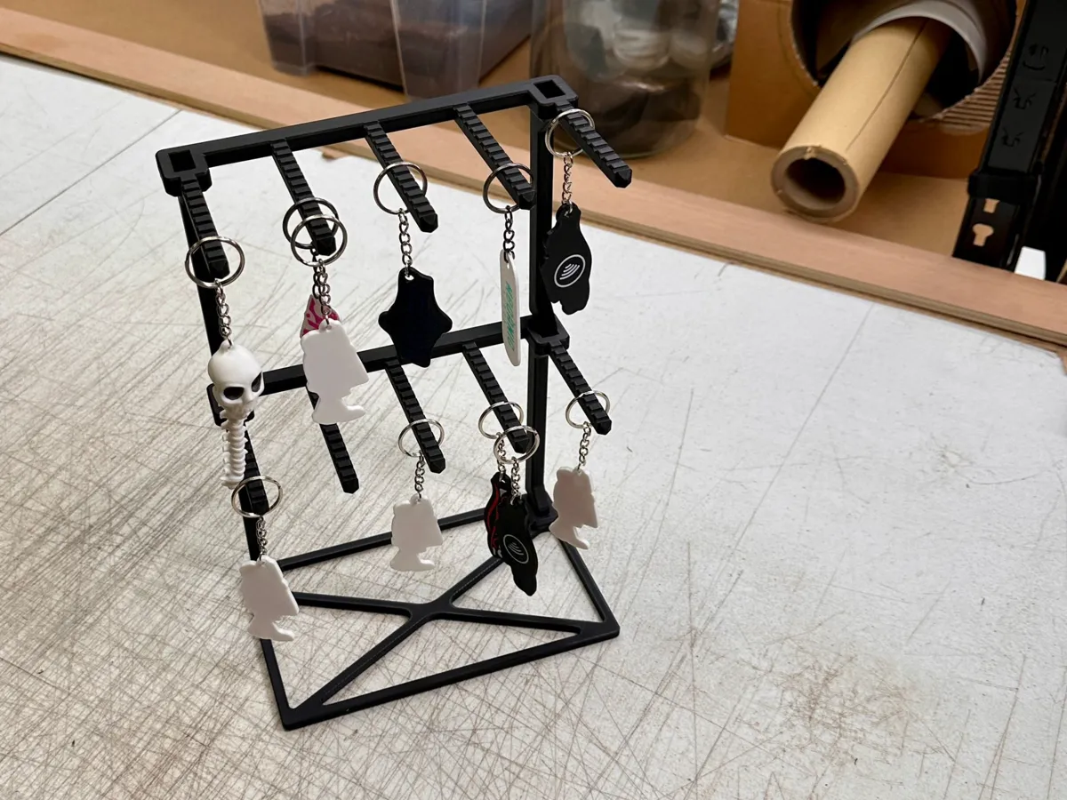 Keychain Display Stand 2 Tiers V3 - Free 3D Print Model - MakerWorld