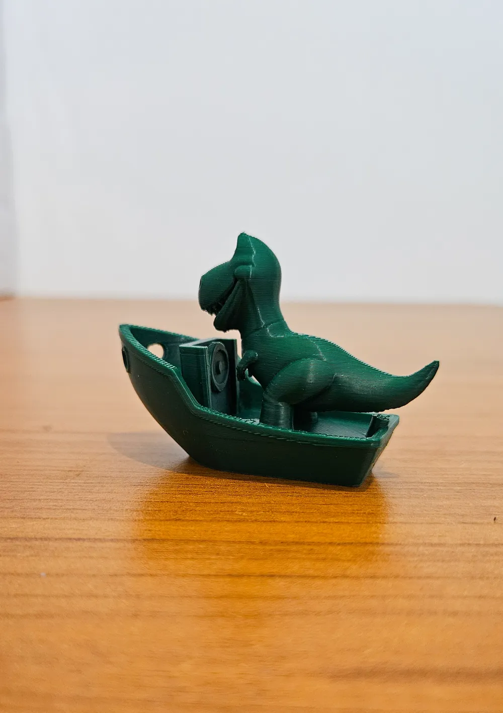 Benchy Rex - Toy Story - Modelo de impresión 3D gratuito - MakerWorld