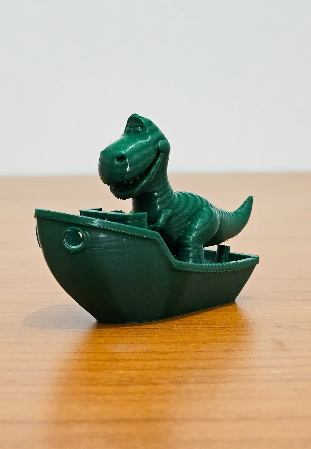 Benchy Rex - Toy Story - Modelo de impresión 3D gratuito - MakerWorld