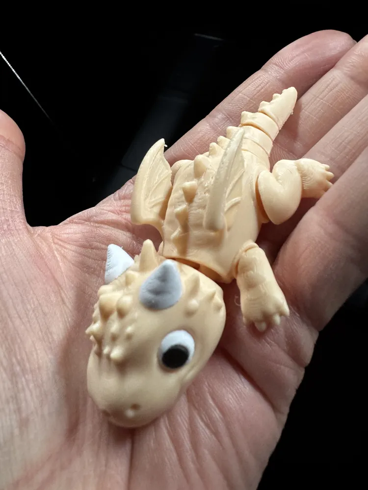 Baby Dino Carnotaurus mit Flügel (beweglich) – Kostenloses 3D ...