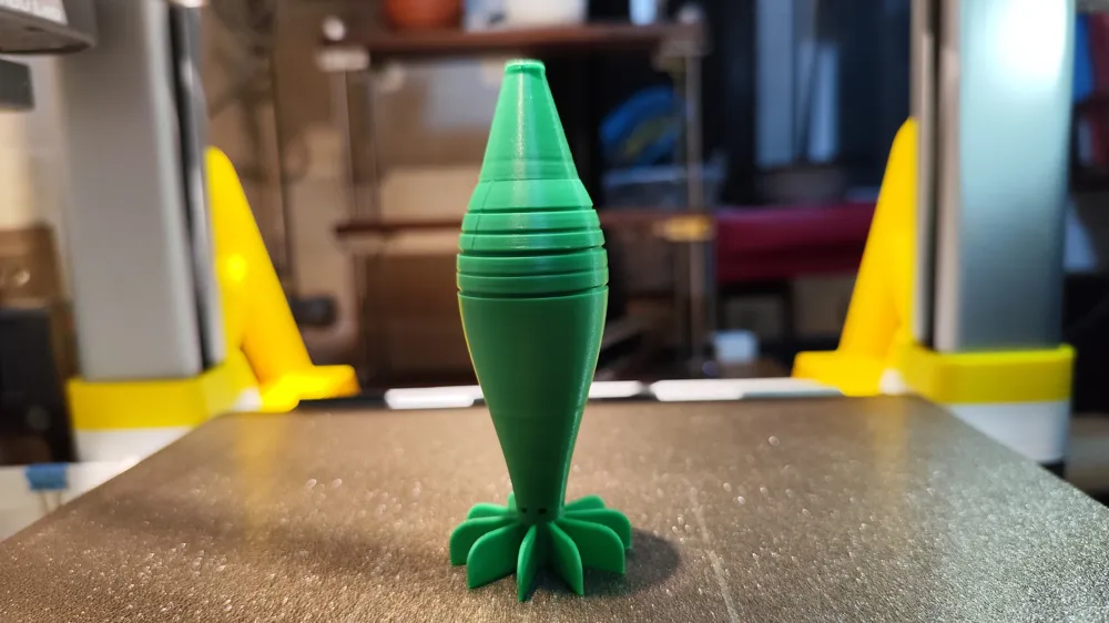 Detachable warhead howitzer shell, hollow inside, can store items ...