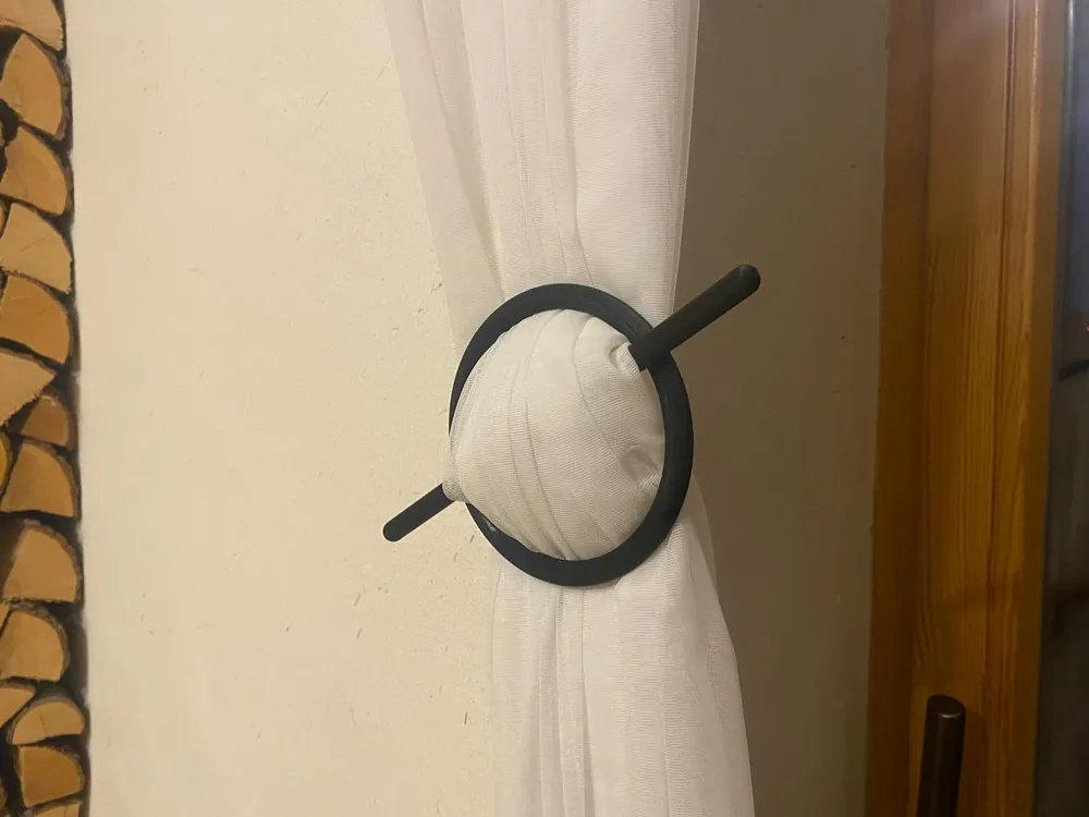 Curtians holder by Augustas MakerWorld: Download Free 3D Models