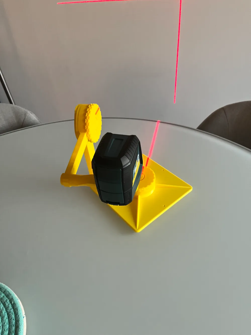 Table Top Laser Level by snkxn75dvs - MakerWorld