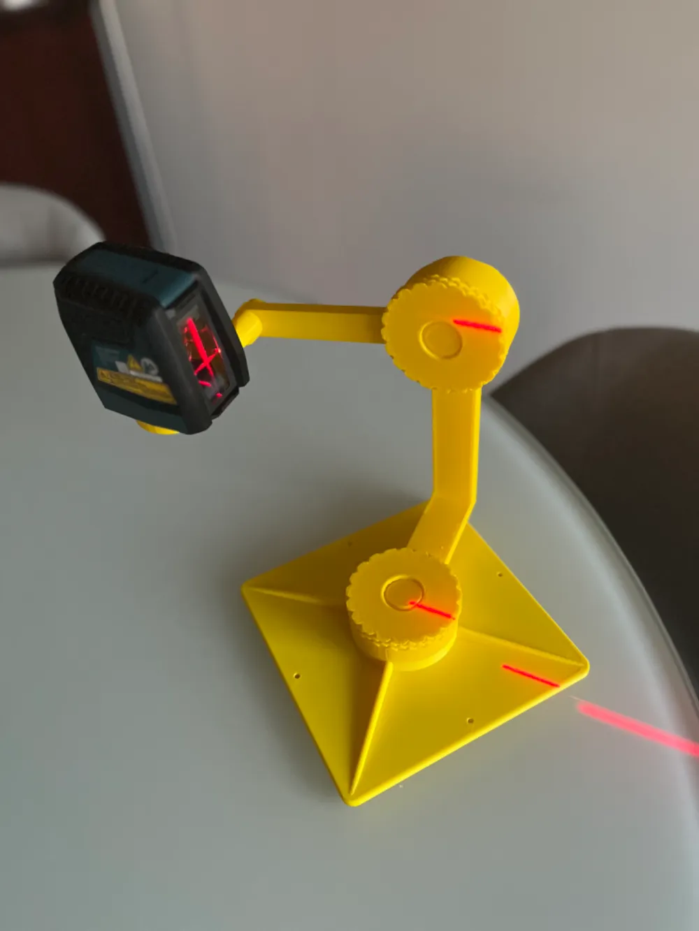 Table Top Laser Level by snkxn75dvs - MakerWorld
