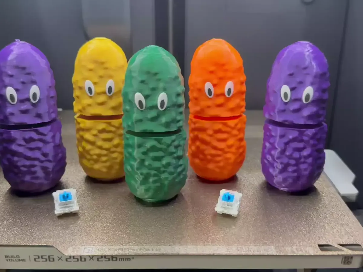 Clickel the clicking pickle. - Free 3D Print Model - MakerWorld