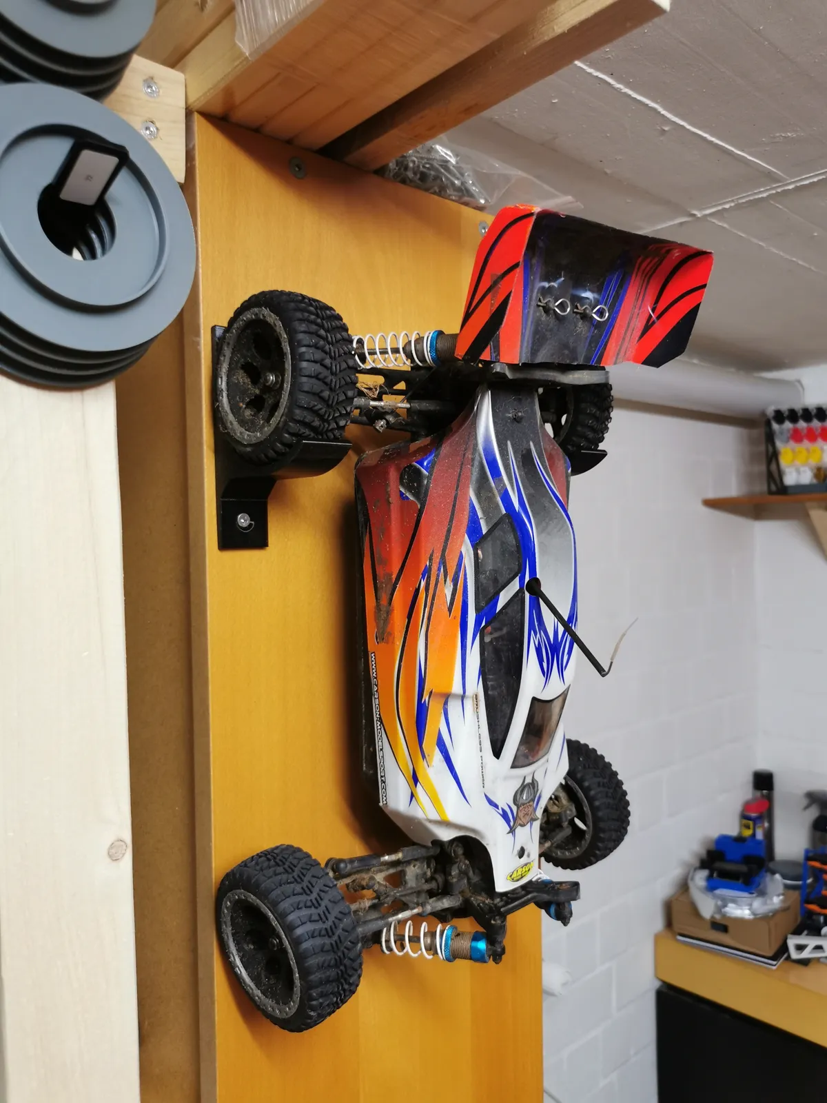RC Car Wall Mount / Wandhalterung RC-Auto – Kostenloses 3D-Druckmodell ...