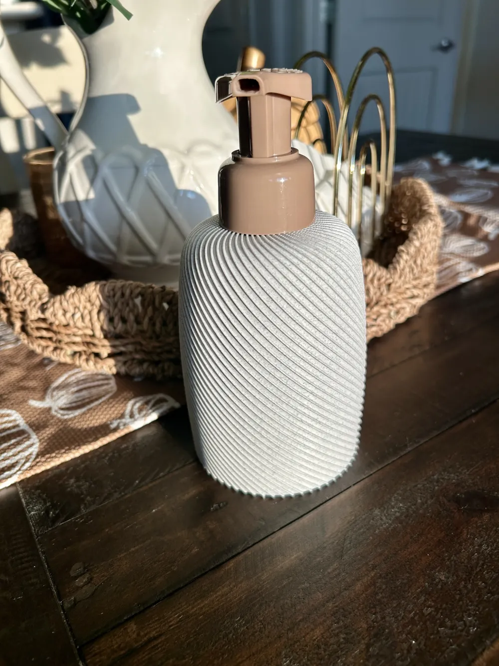 Soft Curve Soap Cover - Free 3D Print Model - MakerWorld