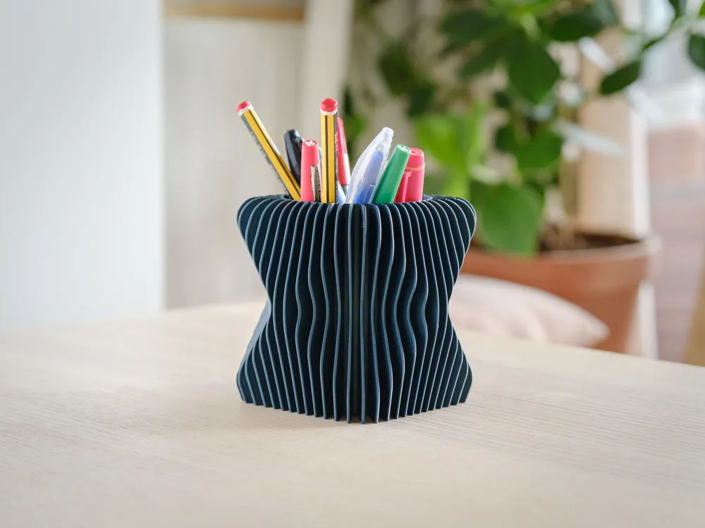 Wavy Pencil Holder - Vase mode by SNASA - MakerWorld
