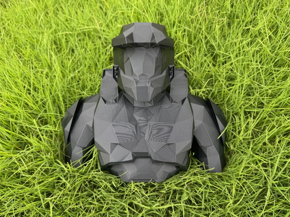 Master Chief Bust Low Poly by EWDesigns MakerWorld: Download Free 3D Models
