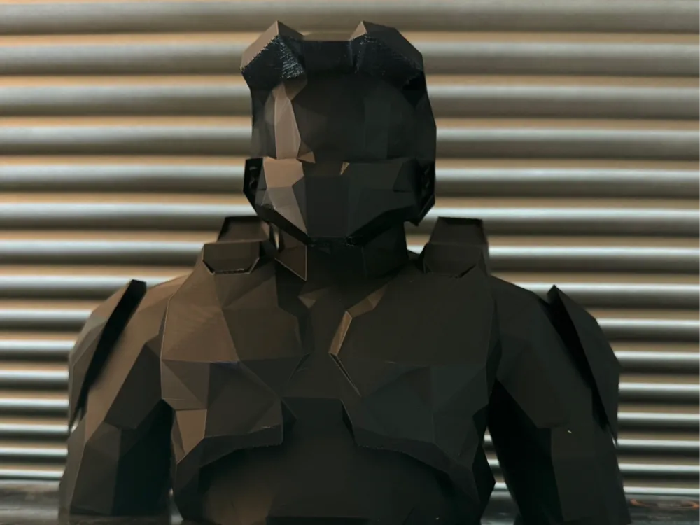 Master Chief Bust Low Poly by EWDesigns MakerWorld: Download Free 3D Models