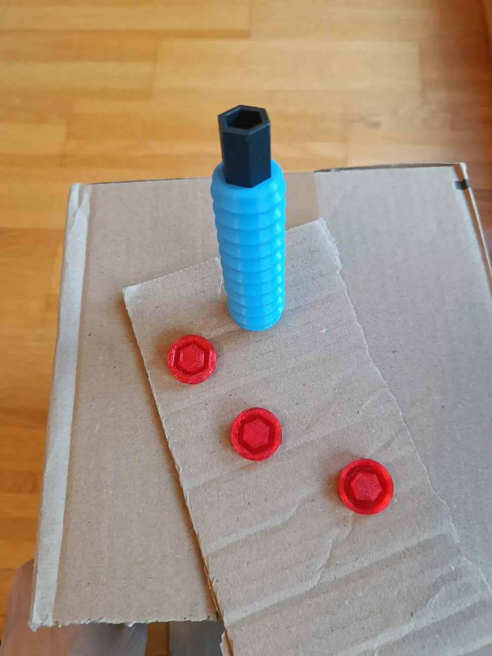 Cardboard tool with screws by DS3D MakerWorld: Download Free 3D Models