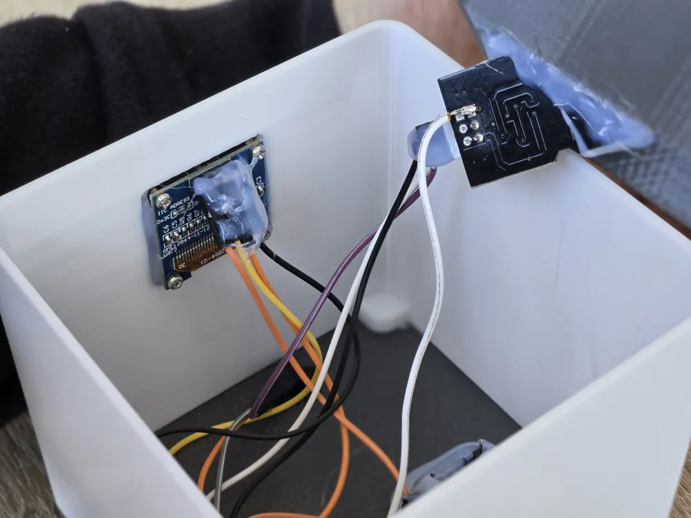 Smart flowerpot (Arduino nano + IIC I2C OLED) - MakerWorld 3D Model | 3Drop