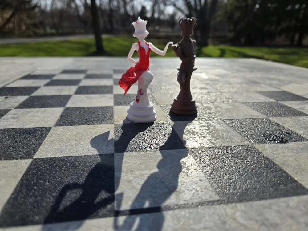 Chess King Queen standing/Dancing couple pose V2 by Vari217 MakerWorld ...