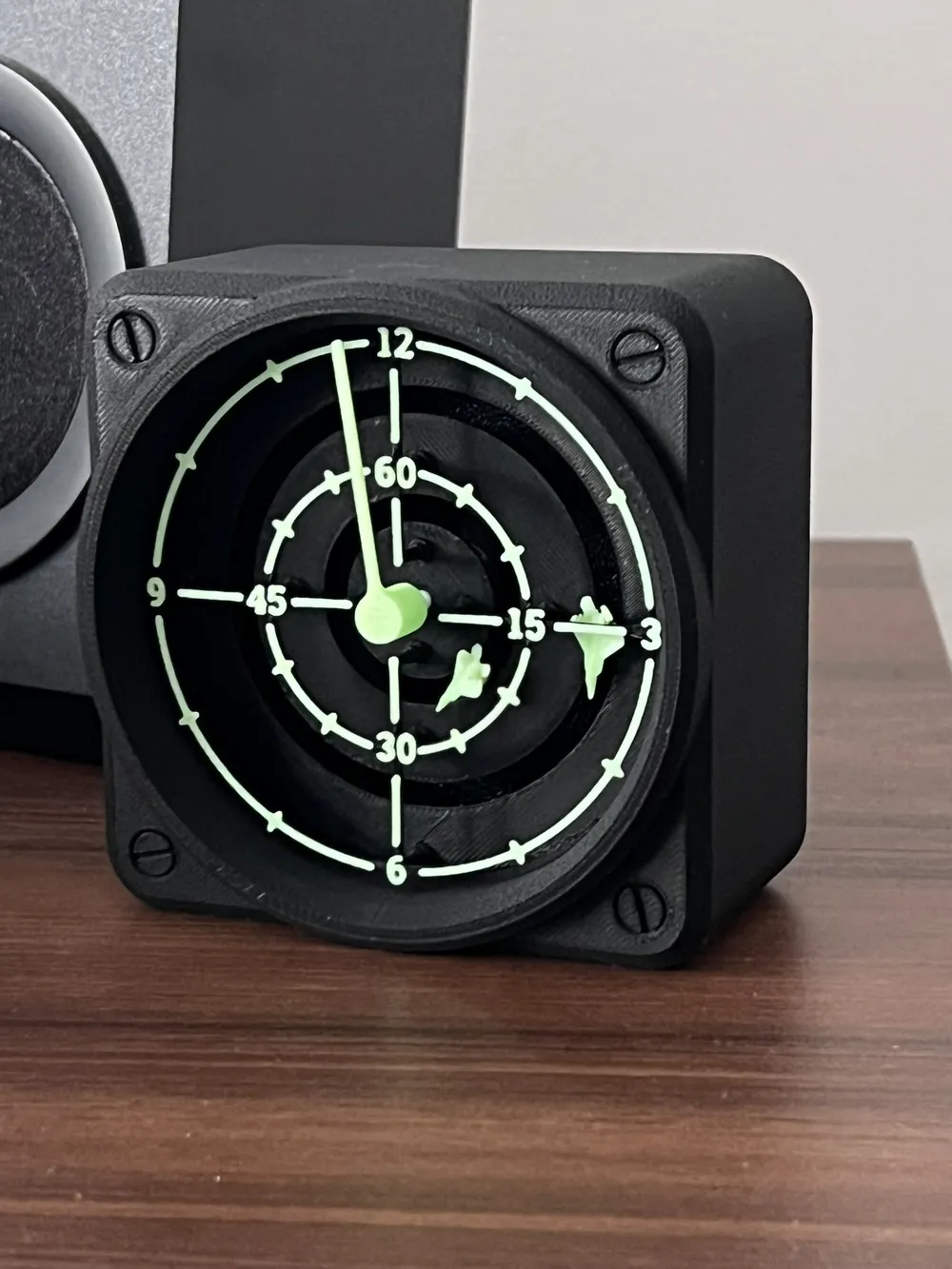 Relógio de mesa radar - Modelo gratuito para impressão 3D - MakerWorld