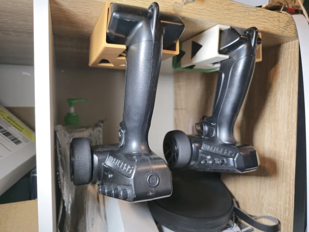 Spektrum SLT2, SLT3 & DX3, Arrma Radio Transmitter Mounting - Free 3D ...