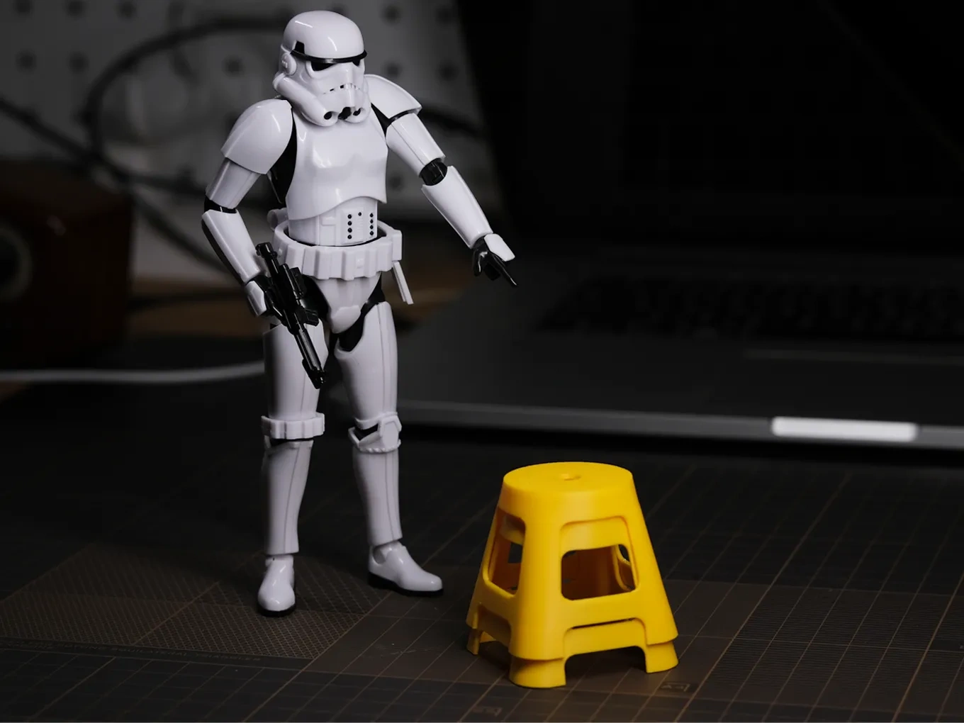 1:12 scale doll Guangdong province stool, soldier/model stool (can be ...