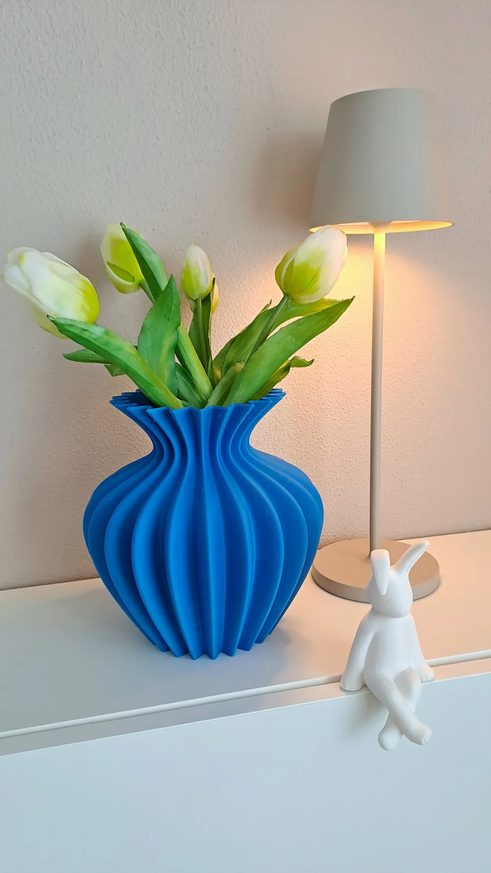 Tulip Vase - Free 3D Print Model - MakerWorld