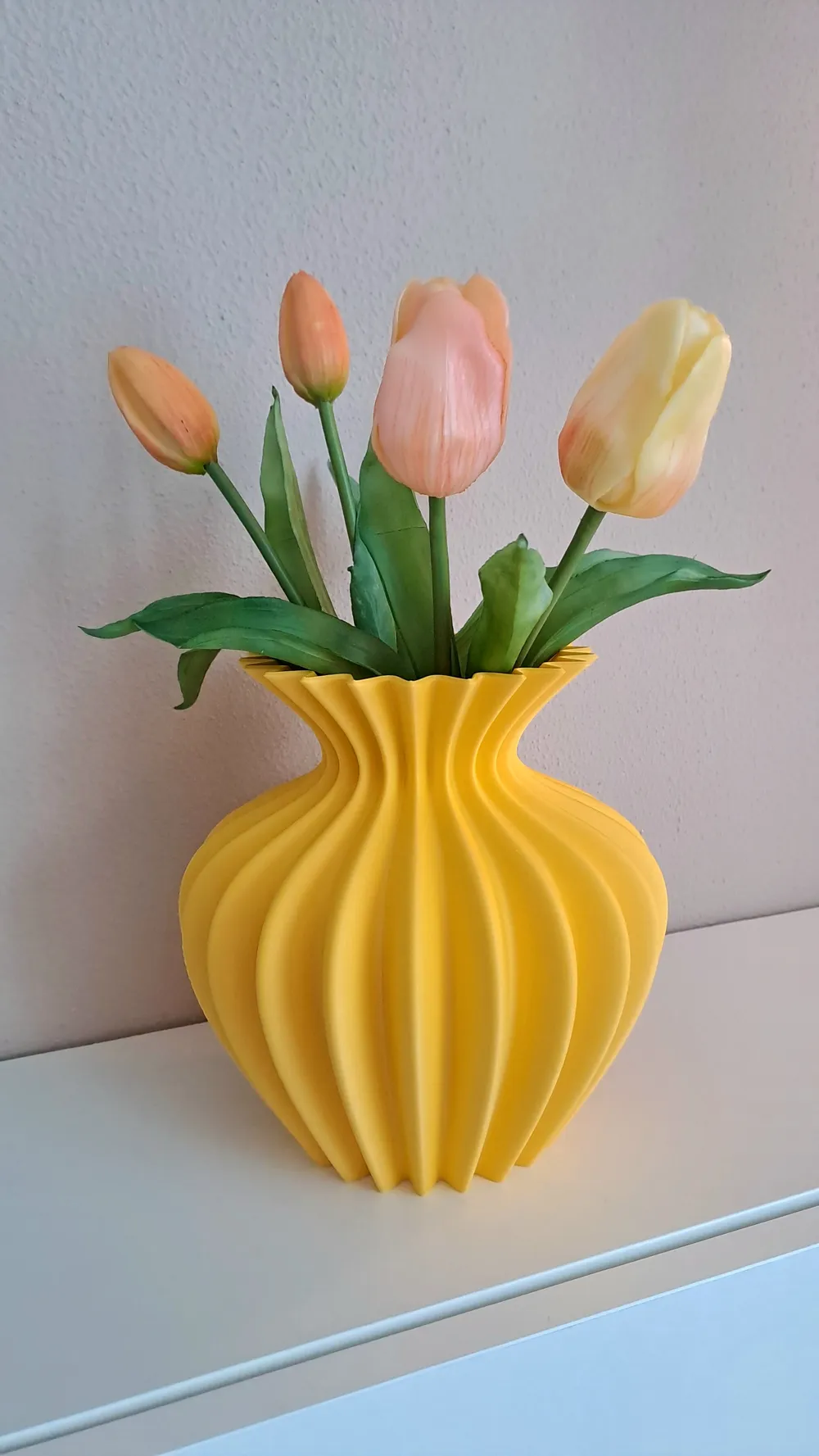 Tulip Vase - Free 3D Print Model - MakerWorld