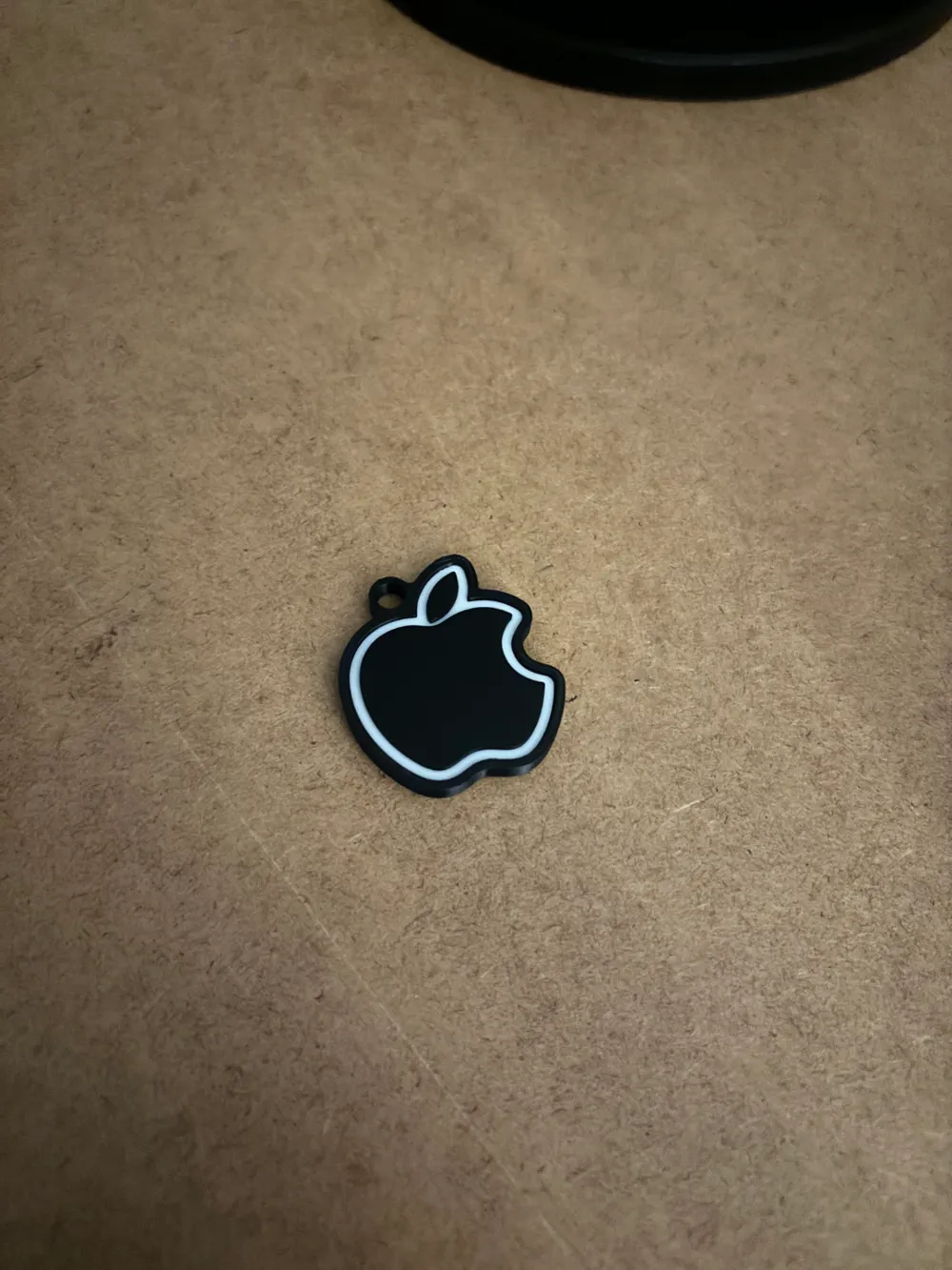 Apple keychain by Vismond MakerWorld: Download Free 3D Models
