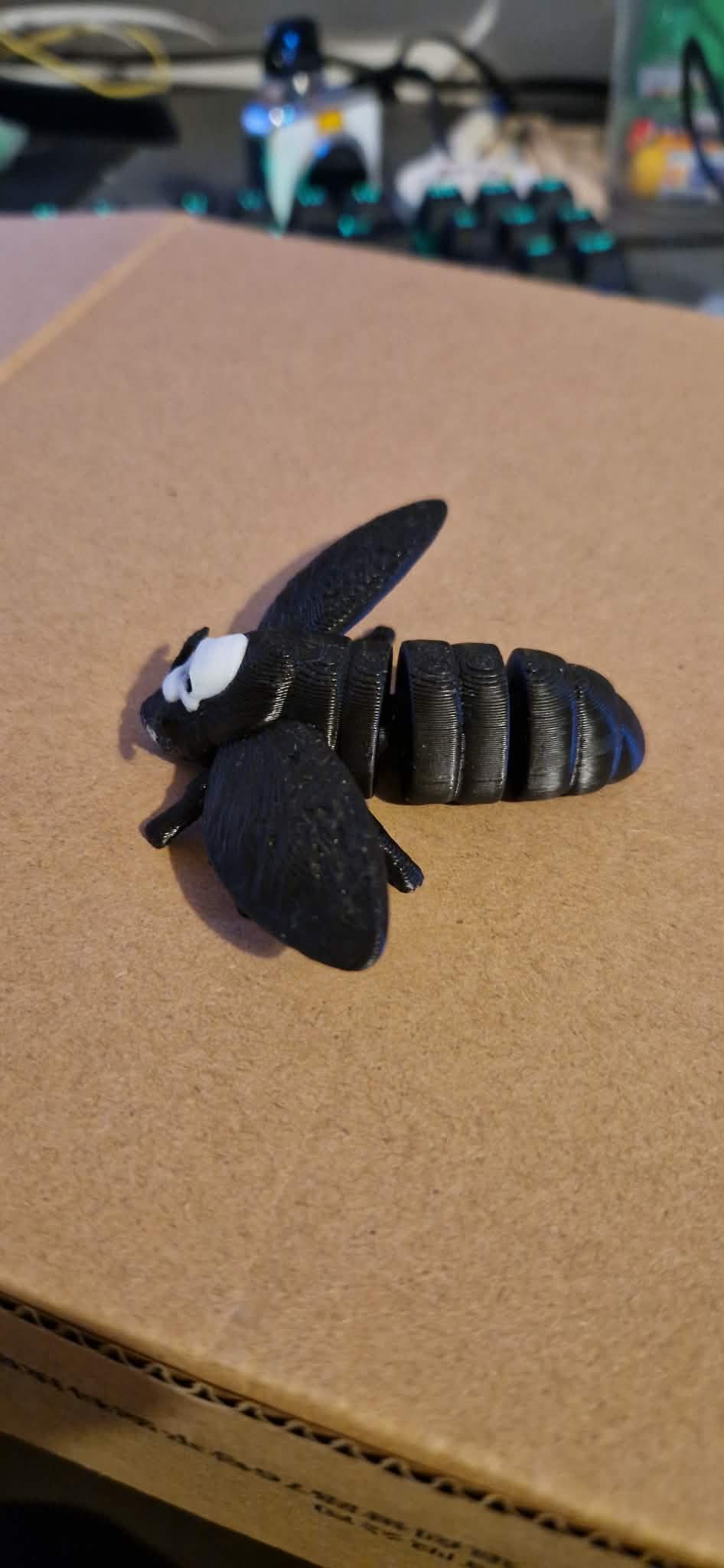 Articulated Death Moth Fidget Toy - Free 3D Print Model - MakerWorld