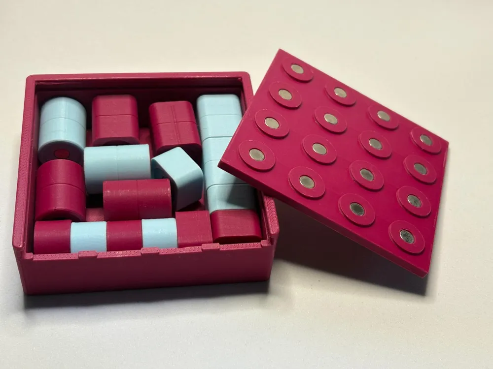 Quatro logic portable mini board game - Free 3D Print Model - MakerWorld