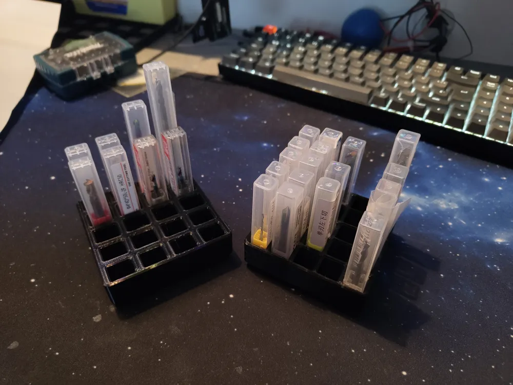 그리드피니티 CNC 비트 보관함 2x2 | 정사각형&직사각형 - 무료 3D 프린트 모델 - MakerWorld