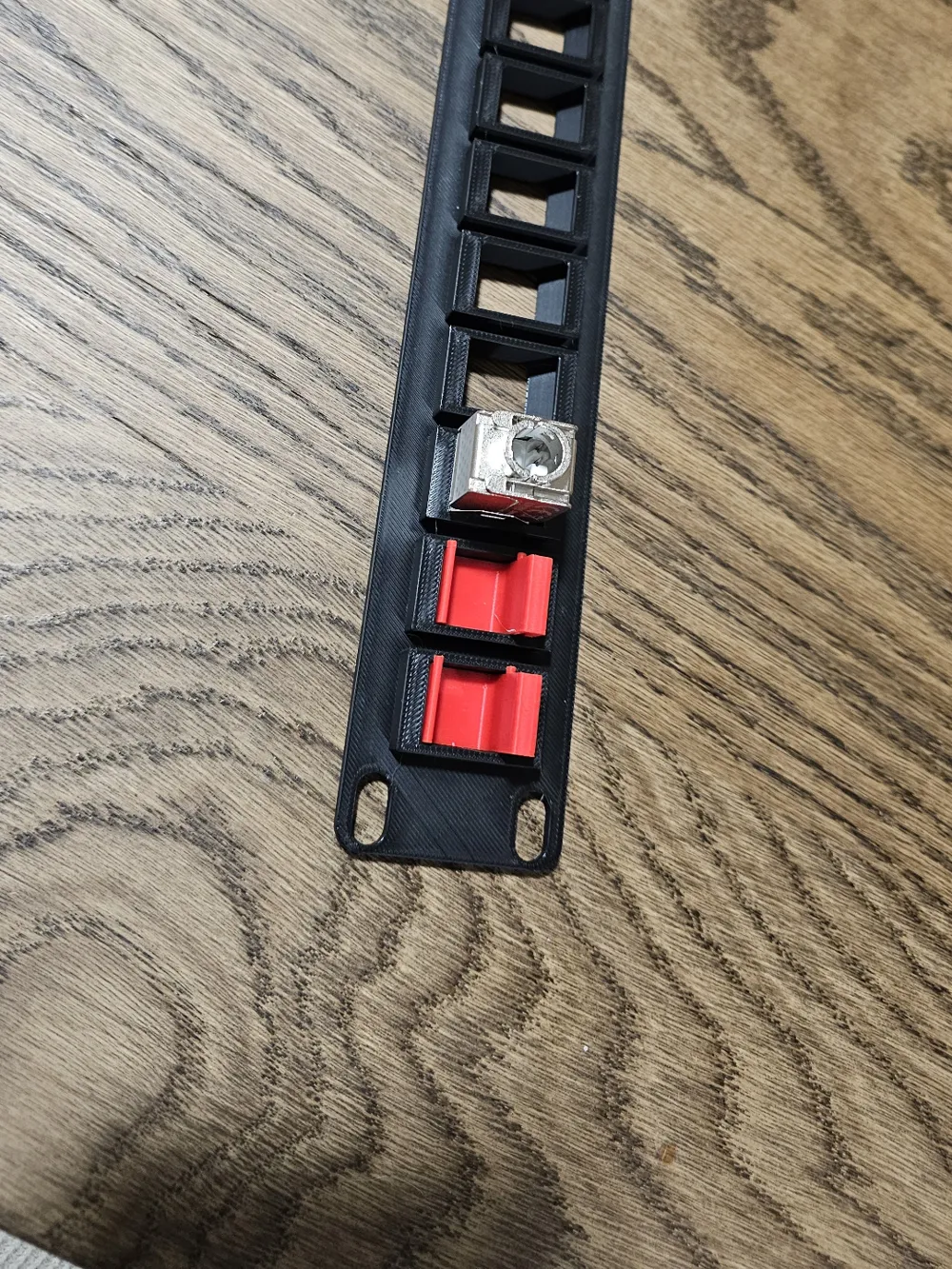 Modular 19-inch keystone patchpanel - Free 3D Print Model - MakerWorld