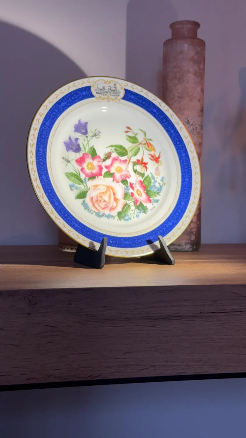3D Printed Display Plate Stands by Lattaxil MakerWorld: Download Free ...
