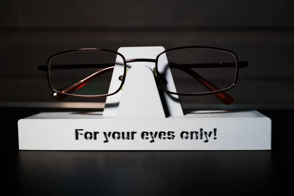 Elegant Glasses Stand - For Your Eyes Only! by 7CUTS - MakerWorld