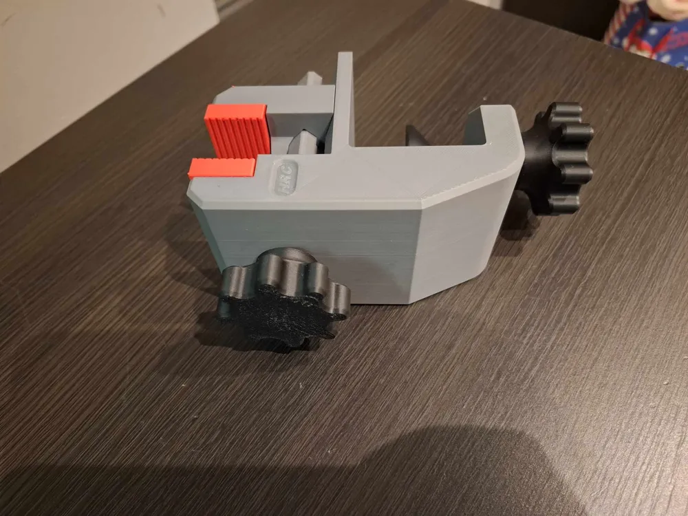 100% Printed Table Vise, No Hardware Required! by vajcnerd MakerWorld ...