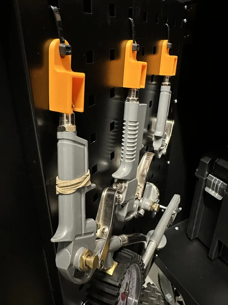 Compressor accessory holder by Ondra7 - MakerWorld