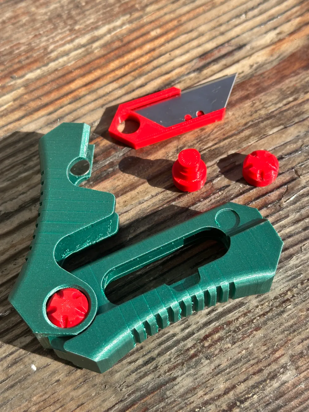 Heavy duty Utility knife design by Trent Studio MakerWorld: Download Free 3D Models