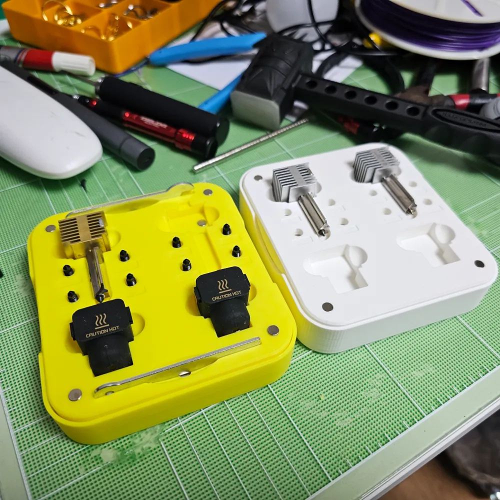 A1/A1 mini nozzles case by Our Little Sunlit Workshop MakerWorld ...