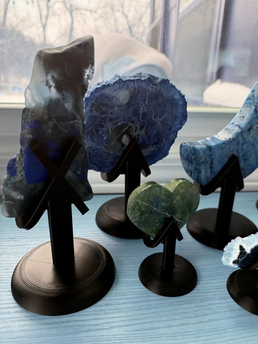 Crystal, Mineral, Fossil, and Moon Specimen Holder - Free 3D Print ...
