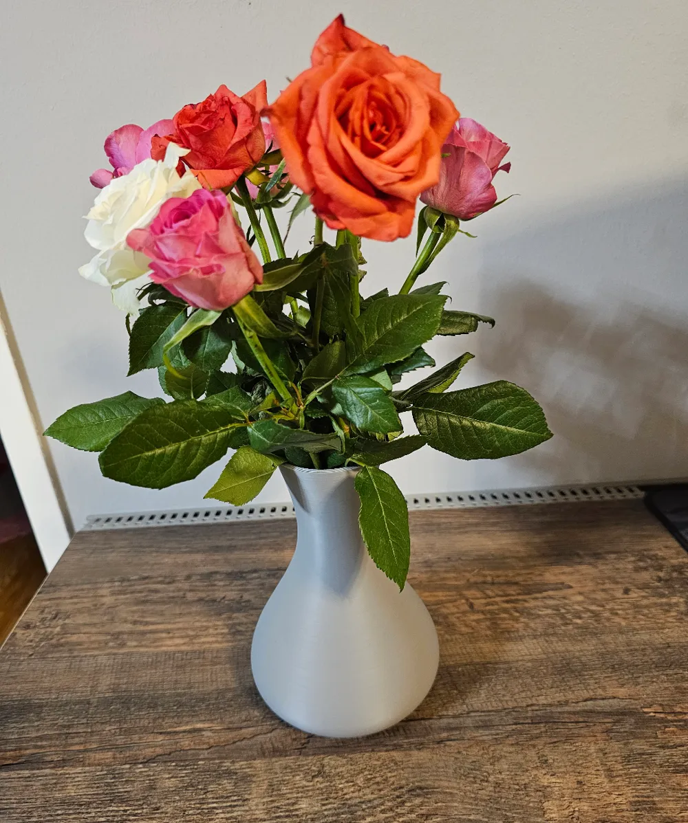 Simple Vase by Yvonne&Florian - MakerWorld