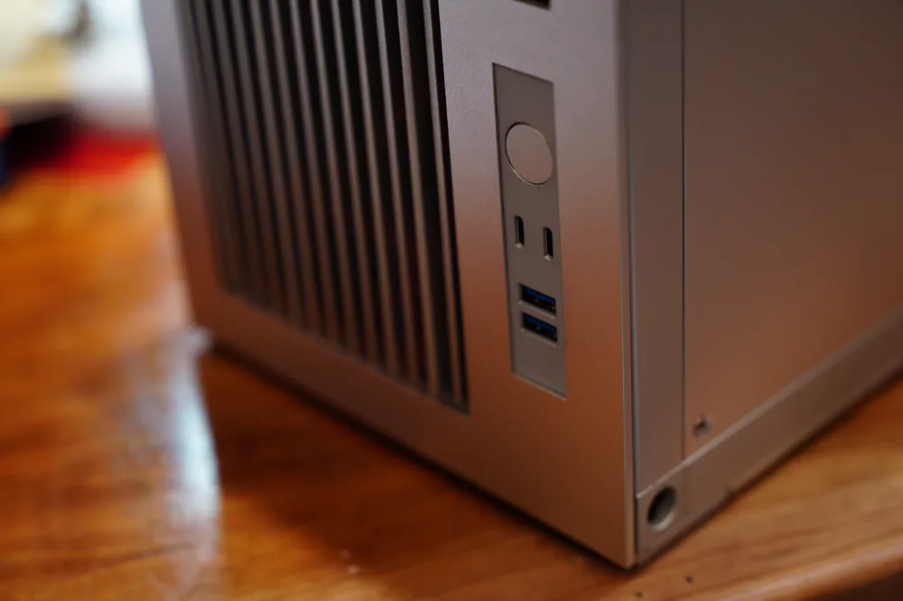 52-liter E-ATX/EEB Top-Mount I/O 480mm Water-Cooled Full Aluminum PC ...