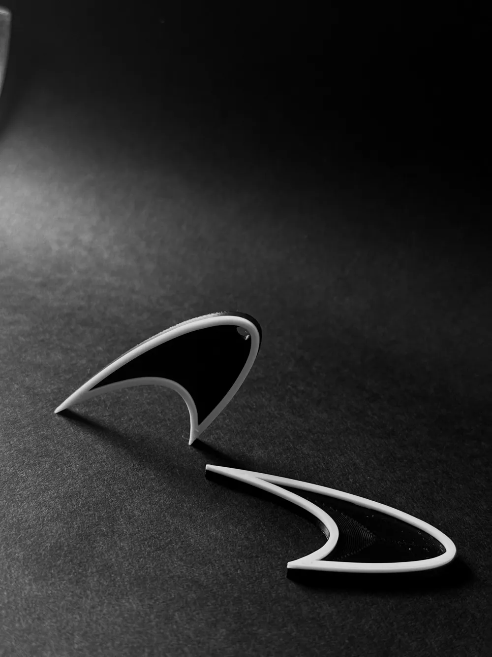 McLaren keychain & logo - Free 3D Print Model - MakerWorld