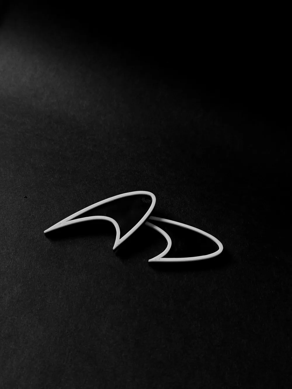 McLaren keychain & logo - Free 3D Print Model - MakerWorld