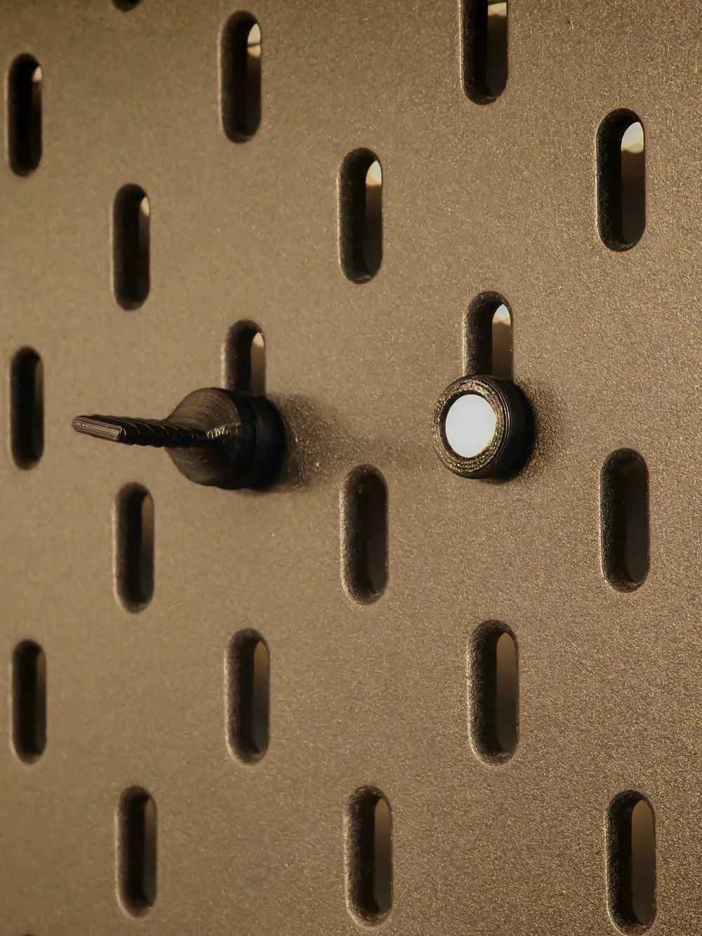 Skadis Magnet Mount with Handle - Free 3D Print Model - MakerWorld