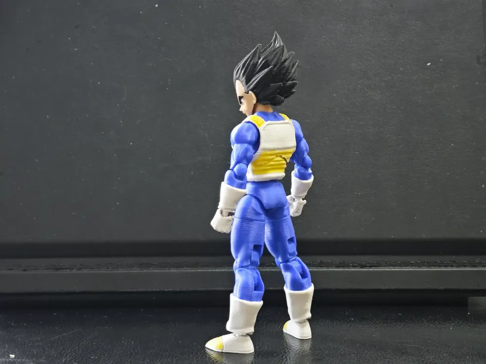 Figura articulada de Vegeta de Dragon Ball Dragon Ball Vegeta Articulated Figure por ...