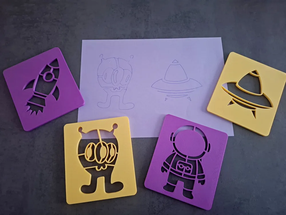 Draw stencil space alien astronaut - Free 3D Print Model - MakerWorld