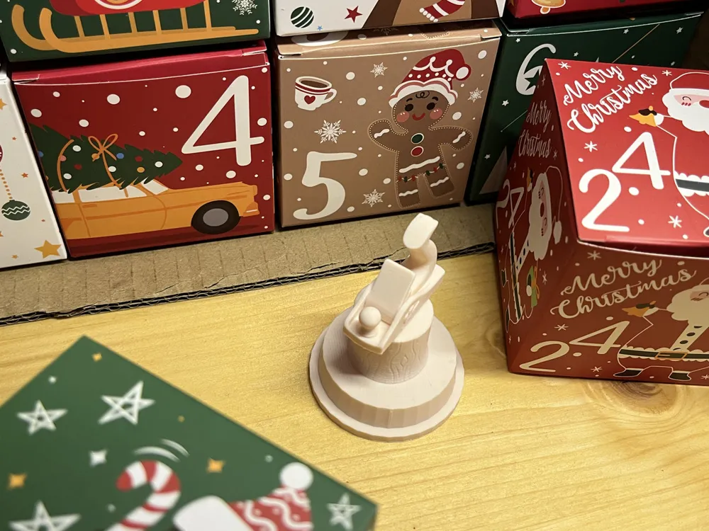 Elf Carpenter Trophy - Free 3D Print Model - MakerWorld