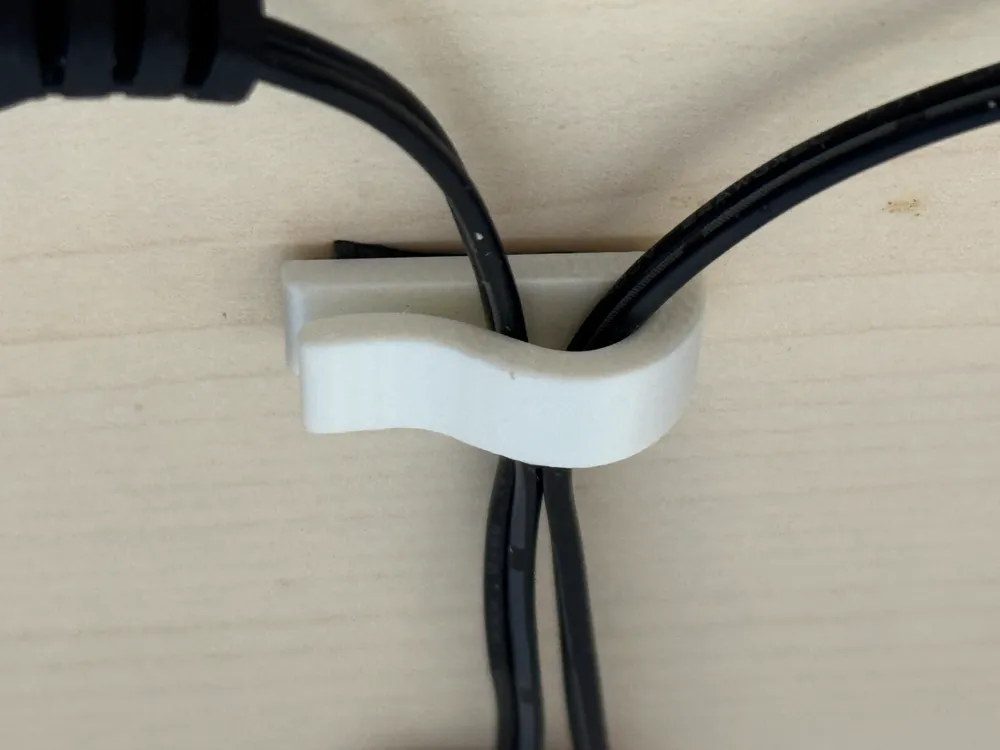 Cable clip for narrow cable routing by Gremmi3D - MakerWorld