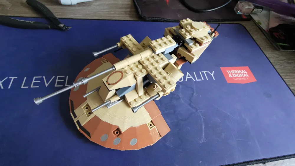 Star Wars brick Trade Federation AAT 7155 by Antonín Ušelík - MakerWorld